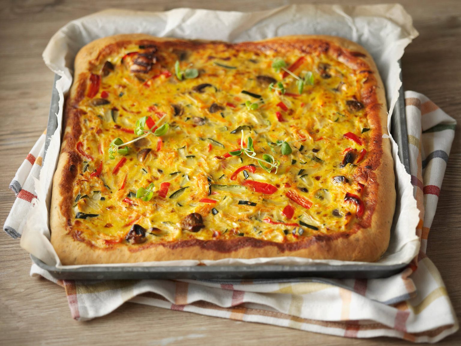 Värikäs kasvispiirakka - Valio