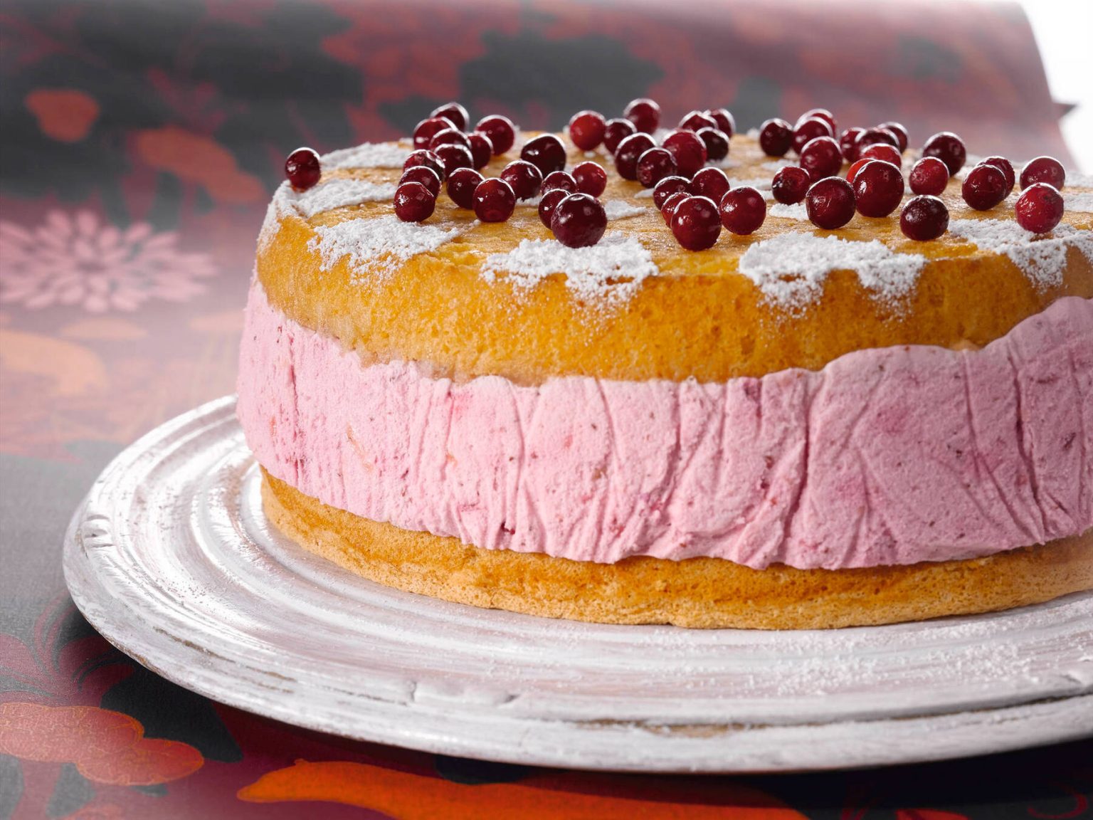 Puolukka-juustokakku - Valio