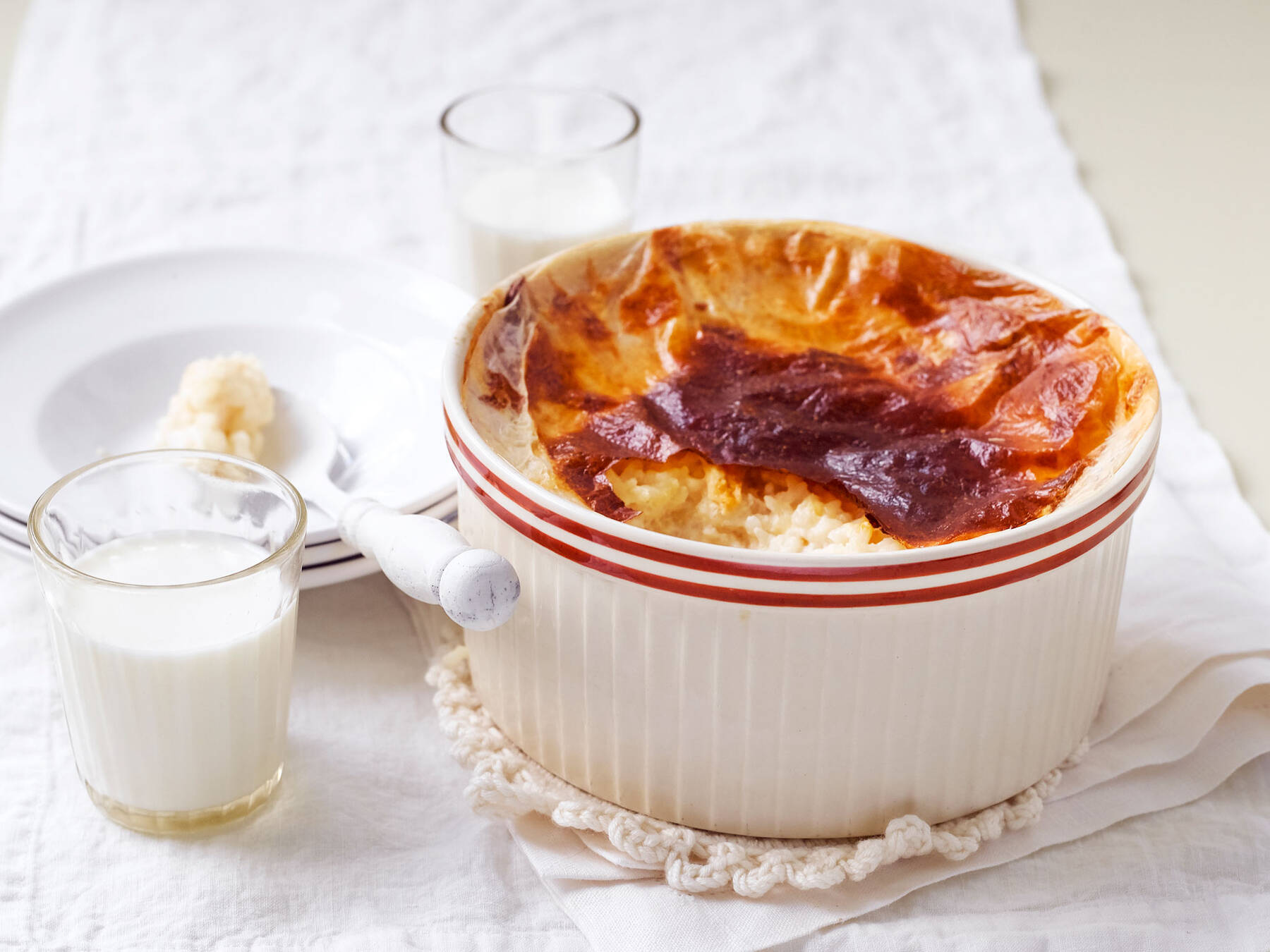 Riisipuuro vesihaudekattilassa & mustikkakeitto - Valio