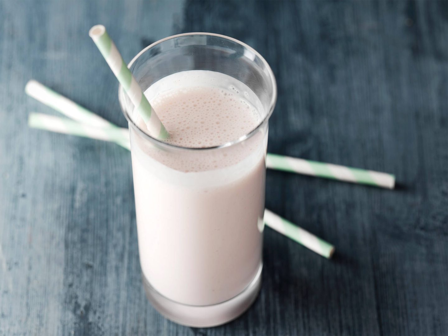 Kaakao-mansikkapirtelö - Valio