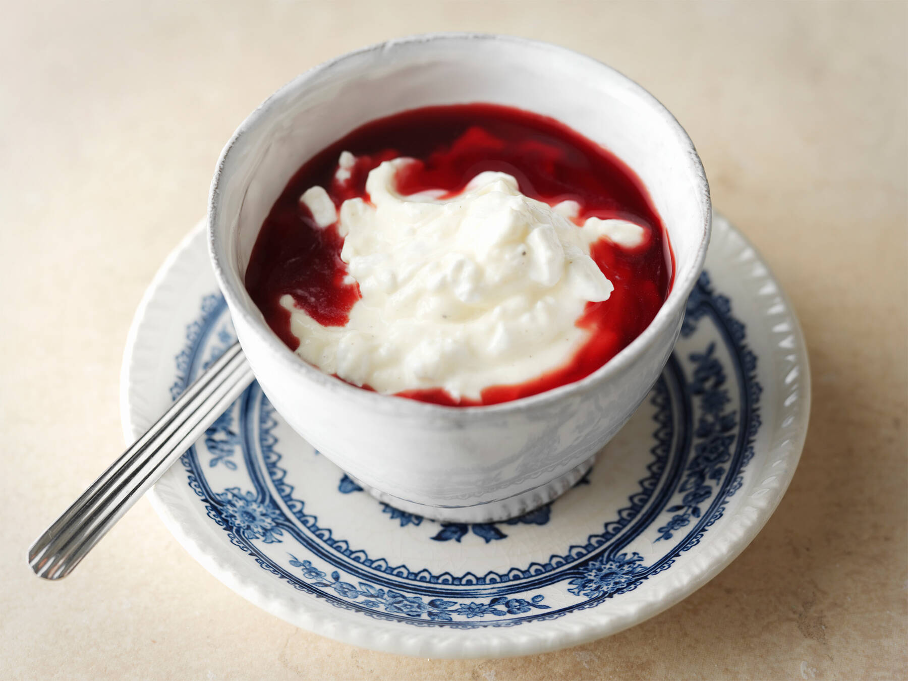 Raejuusto-tomaattisalaatti - Valio