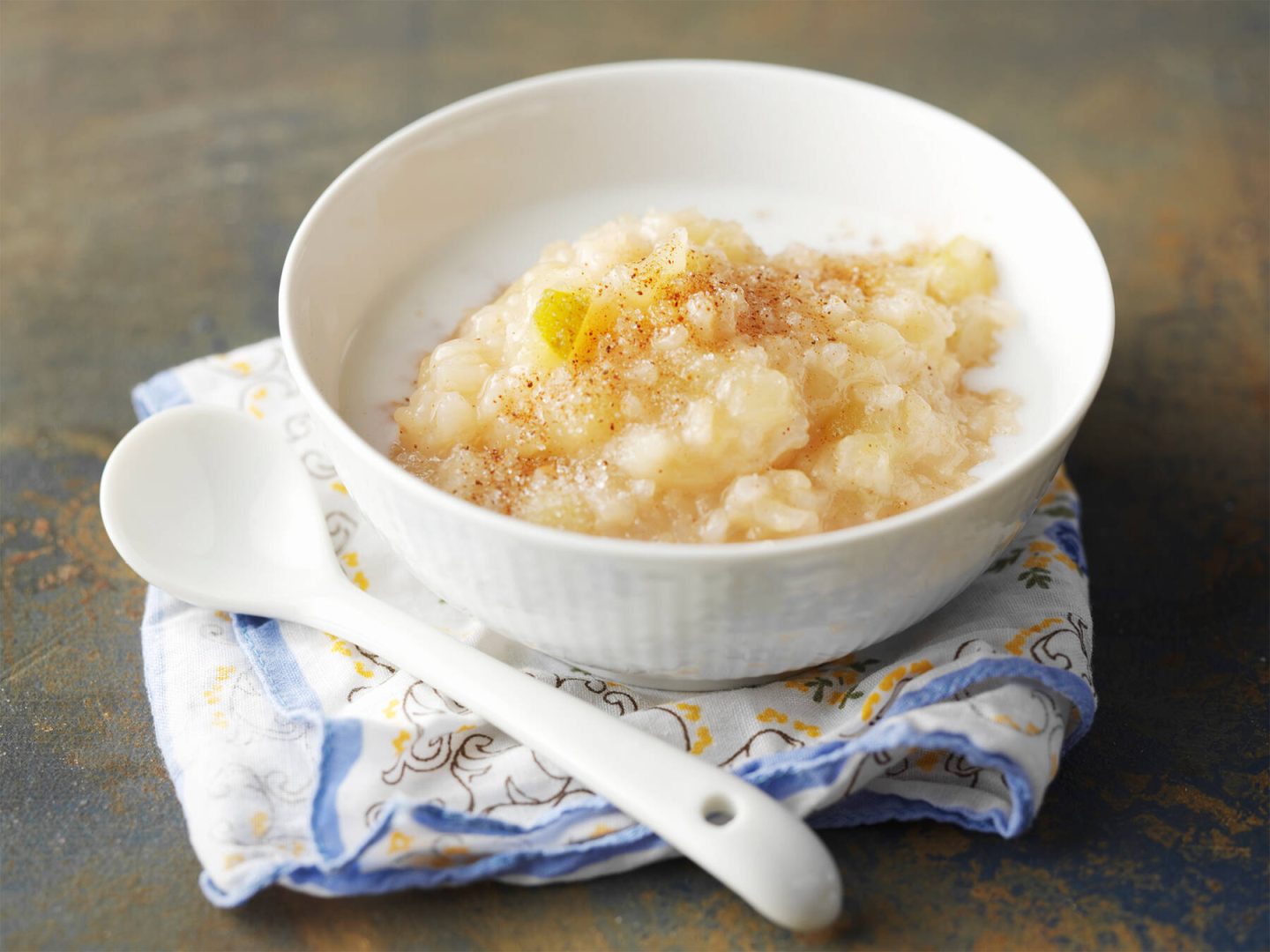 Riisipuuro vesihaudekattilassa & mustikkakeitto - Valio