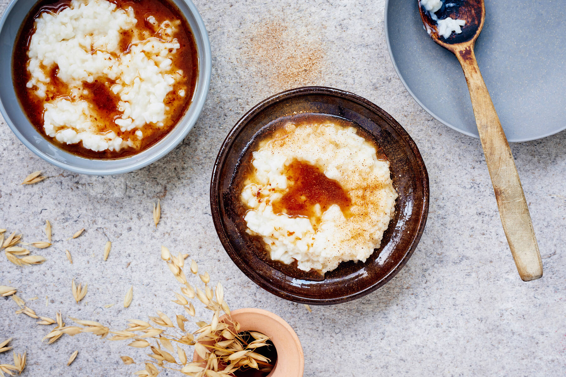 Riisipuuro vesihaudekattilassa & mustikkakeitto - Valio